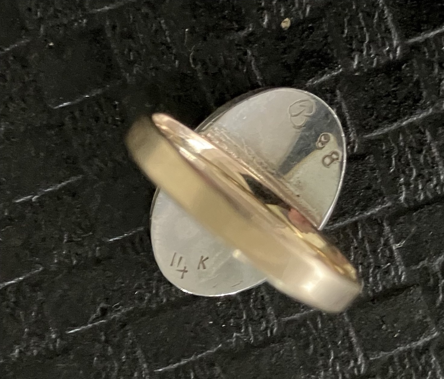 Identifying hallmarks and design on a ring - Identifying & Discovering ...